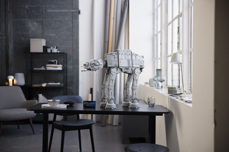 The new LEGO® Star Wars™ AT-AT is big in size and price | Live for Films